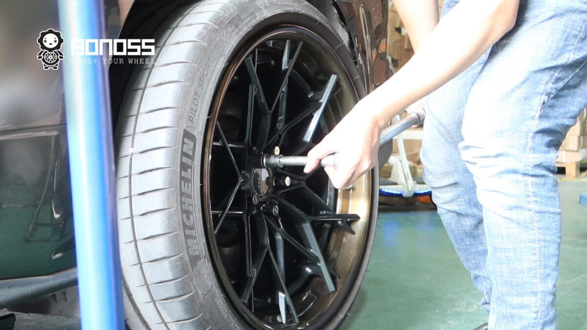 When To Retorque 2022 Ford Mustang Wheel Nuts? - BONOSS