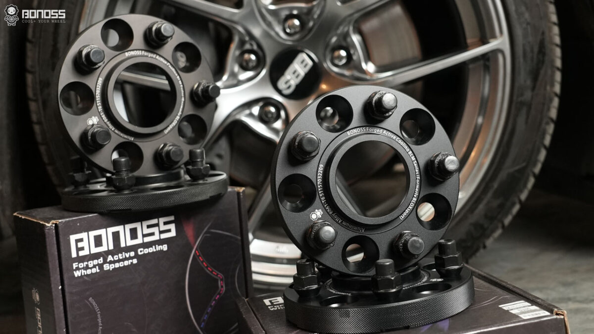Is It Safe to Run Ford Mustang Wheel Spacers for A Wide Body Kit?