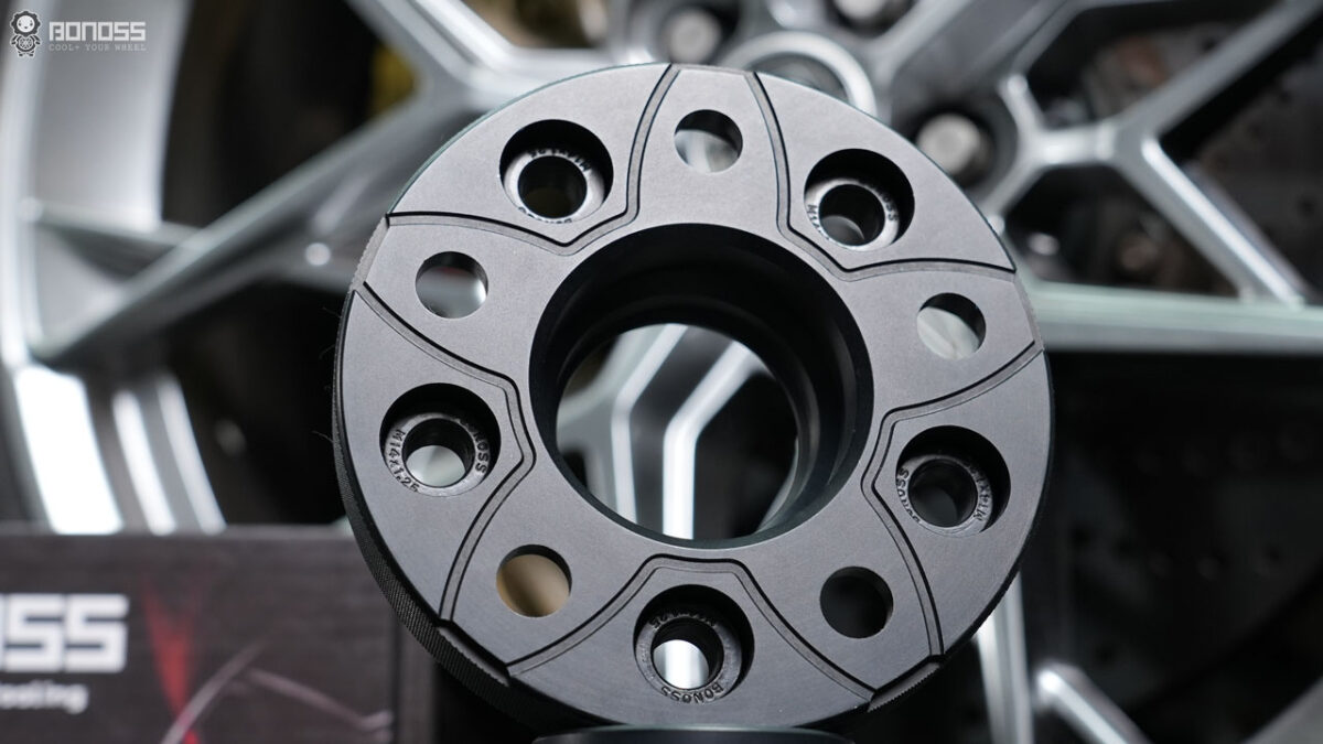 BONOSS Forged Active Cooling 2023-2024 BMW X7 Wheel Spacers G07 Before ...