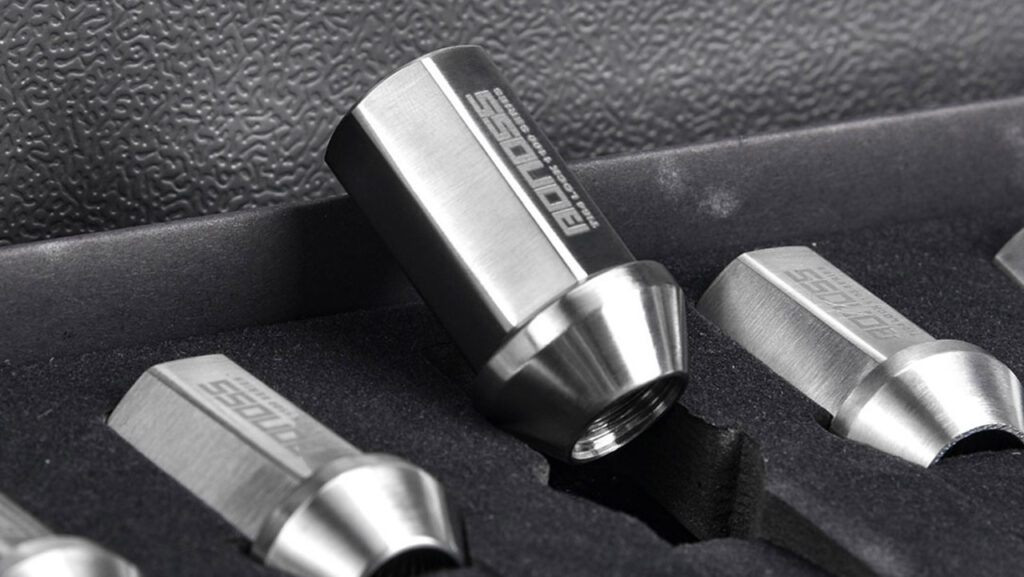 What Does a Ford Locking Wheel Nut Look Like?