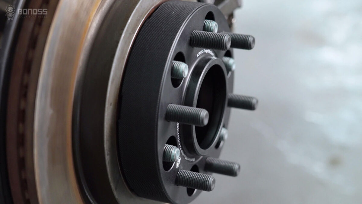 What is the Torque Spec for Tundra Wheel Spacers?