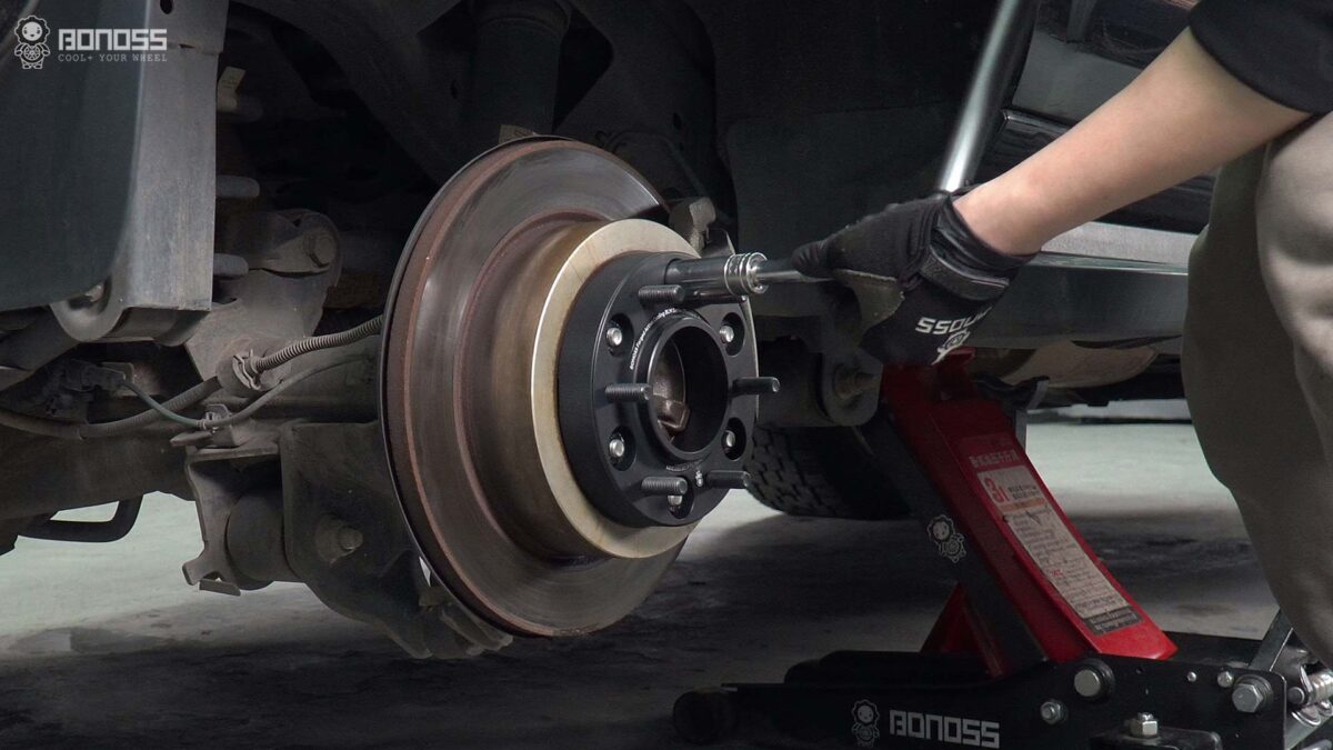 Complete Wheel Spacers for Dually Trucks Size Chart & Tips